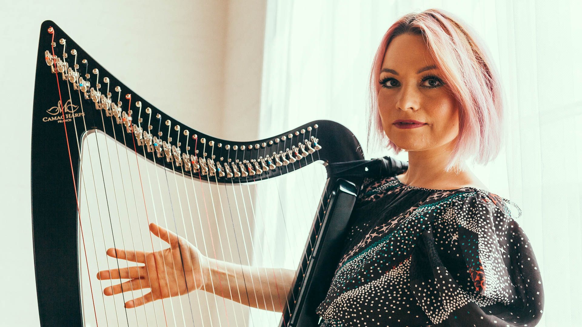 Eleanor Turner - Professional Harpist for Hire - DG Music