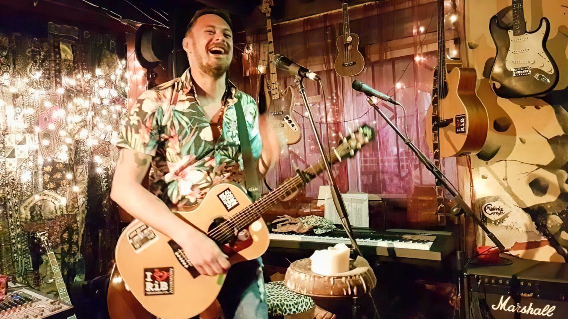 Daryl & Jimmy - Acoustic Singer for Hire in Leicestershire - DG Music