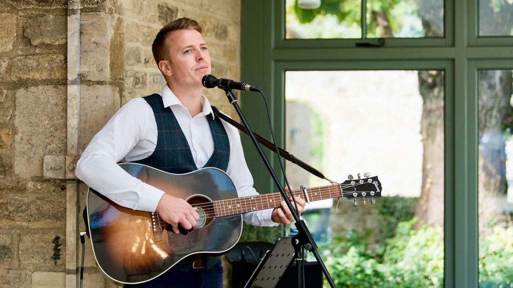George - Singer and Guitarist for Weddings & Parties- DG Music
