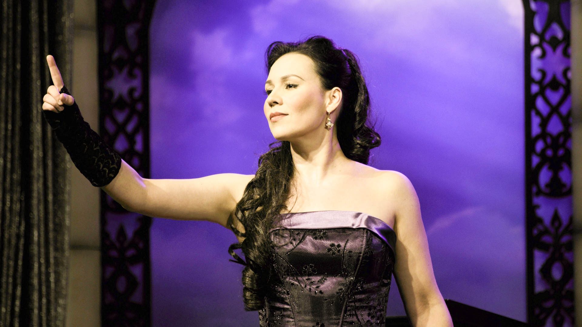 Soprano Zita - Classical Opera Singer for Hire - DG Music